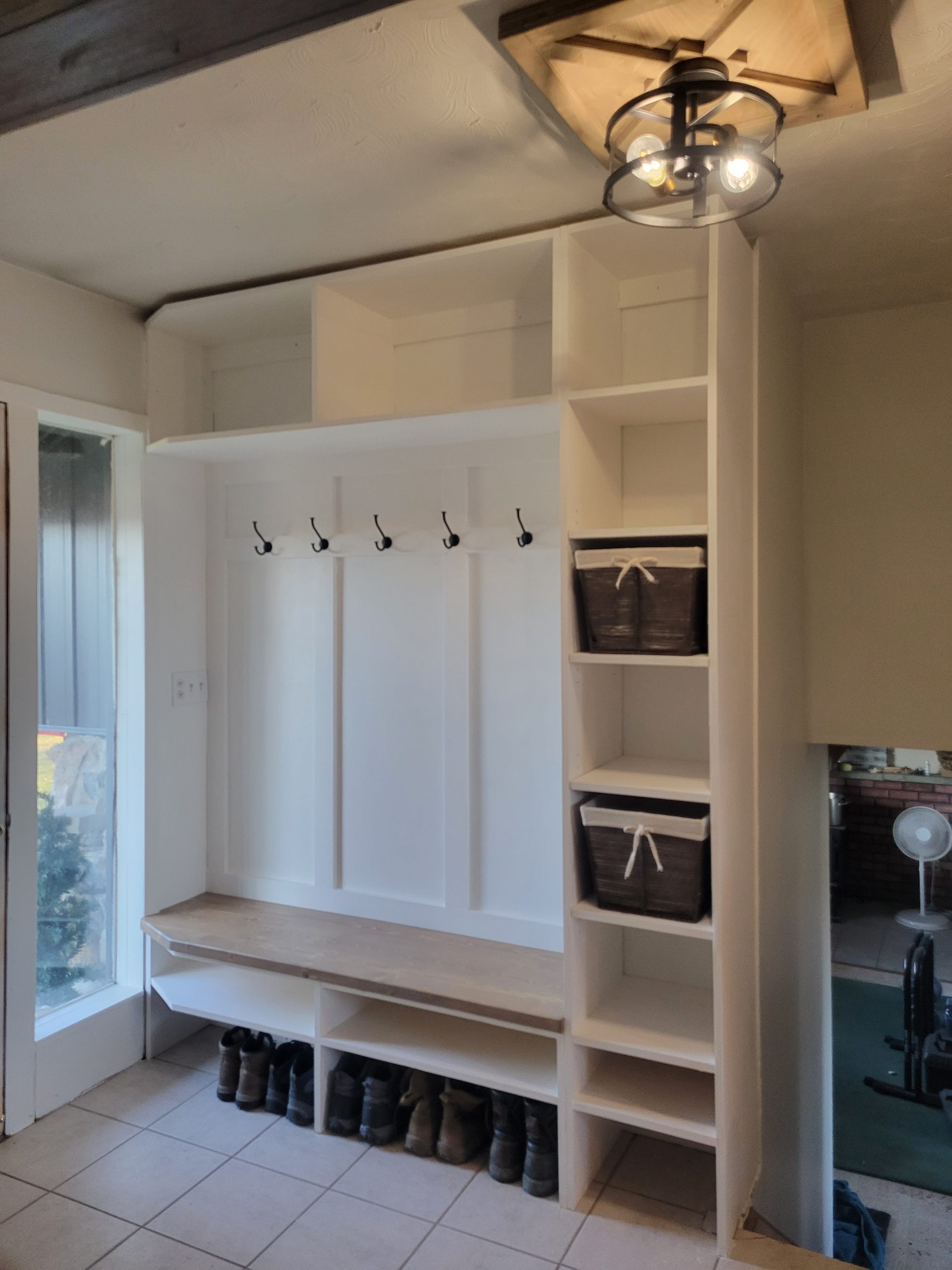 Entry Built Ins - Timber & Pine